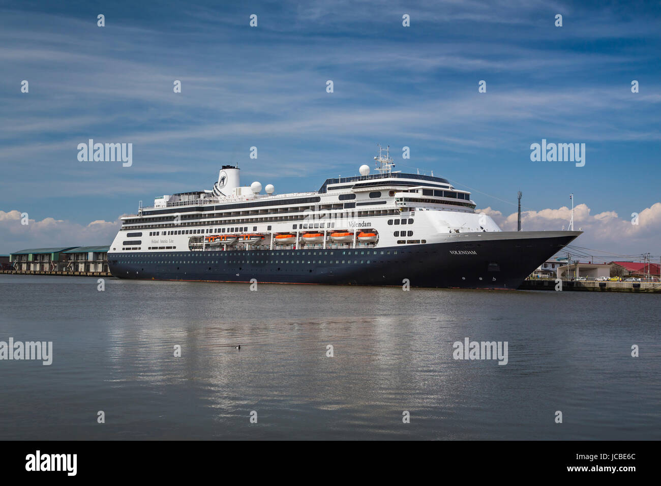 Japan cruise ship hi-res stock photography and images - Alamy