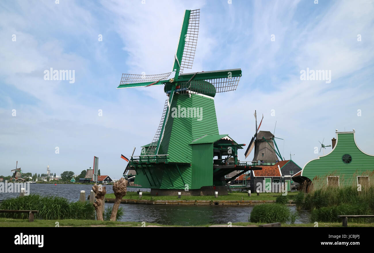Dutch windmill houses hi-res stock photography and images - Alamy