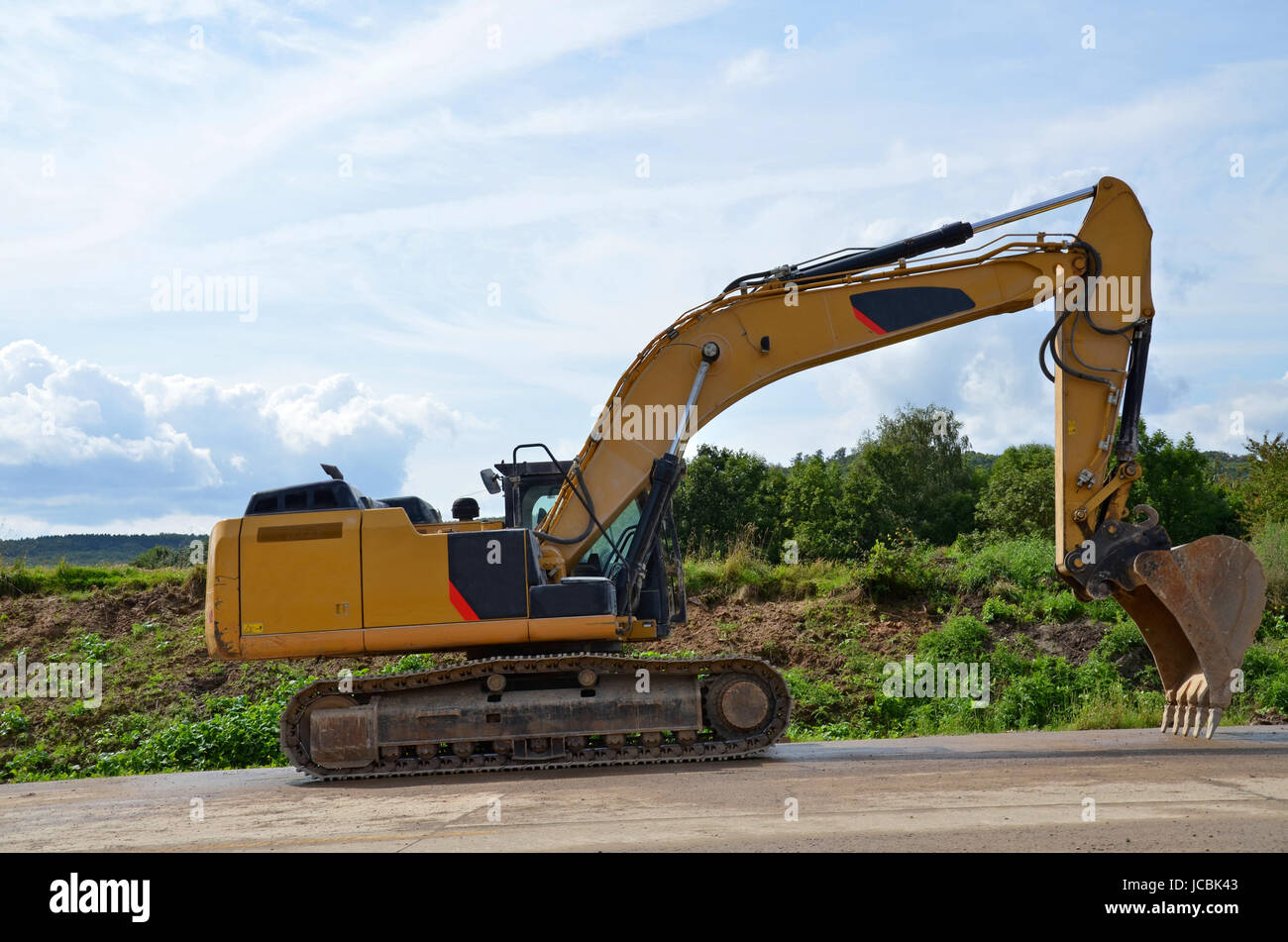 Construction company building a road hi-res stock photography and ...