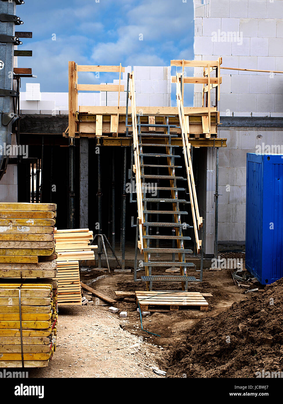 Scaffolding ladder beam hi-res stock photography and images - Alamy