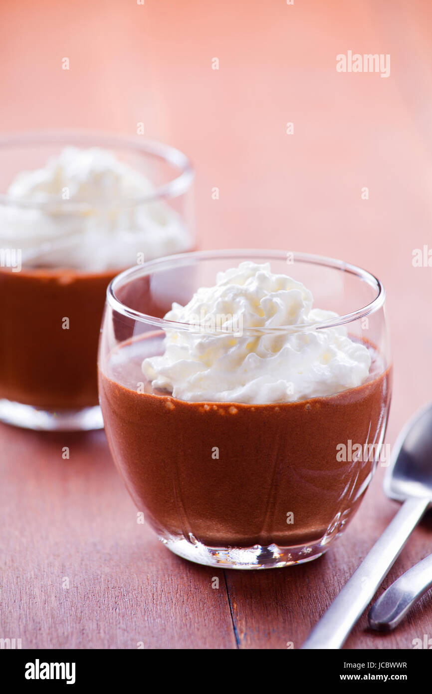 Close up photograph of a cup of chocolate mousse Stock Photo - Alamy
