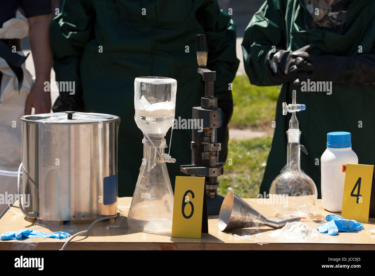 Meth lab equipment hi-res stock photography and images - Alamy