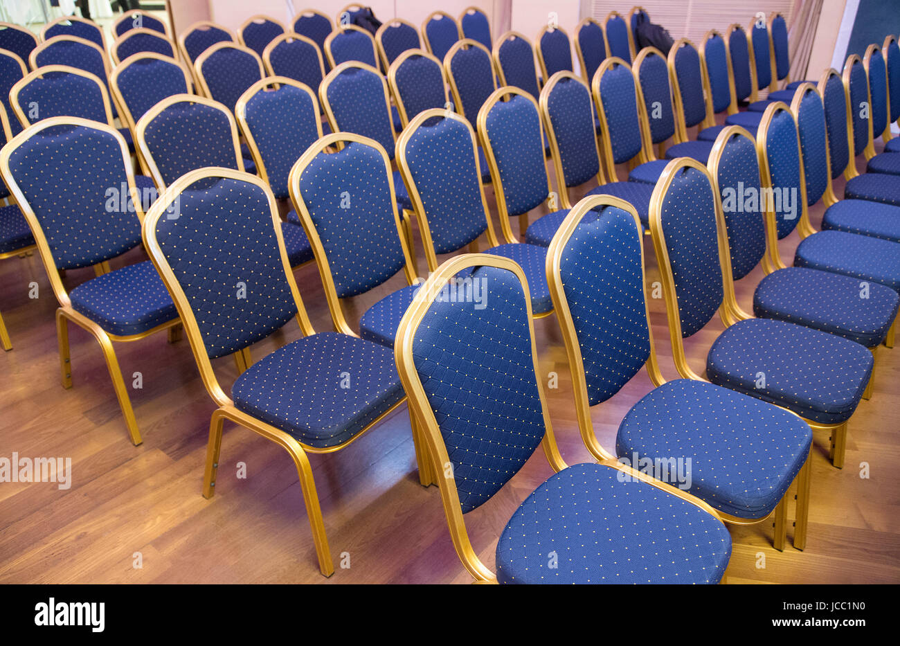 Press conference room empty seats hi-res stock photography and images ...