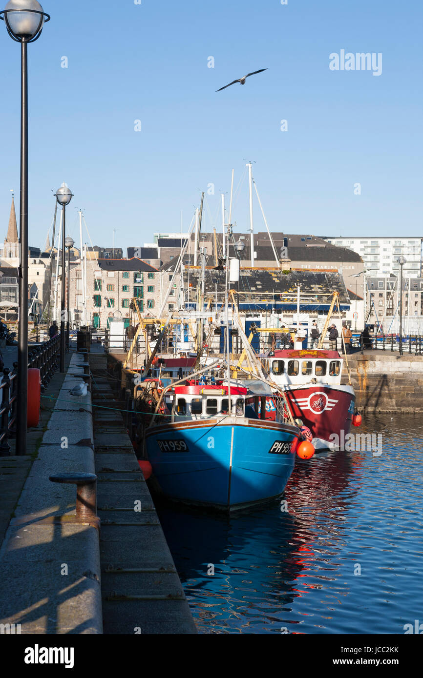 Plymouth barbican fishing boat hi-res stock photography and images - Alamy