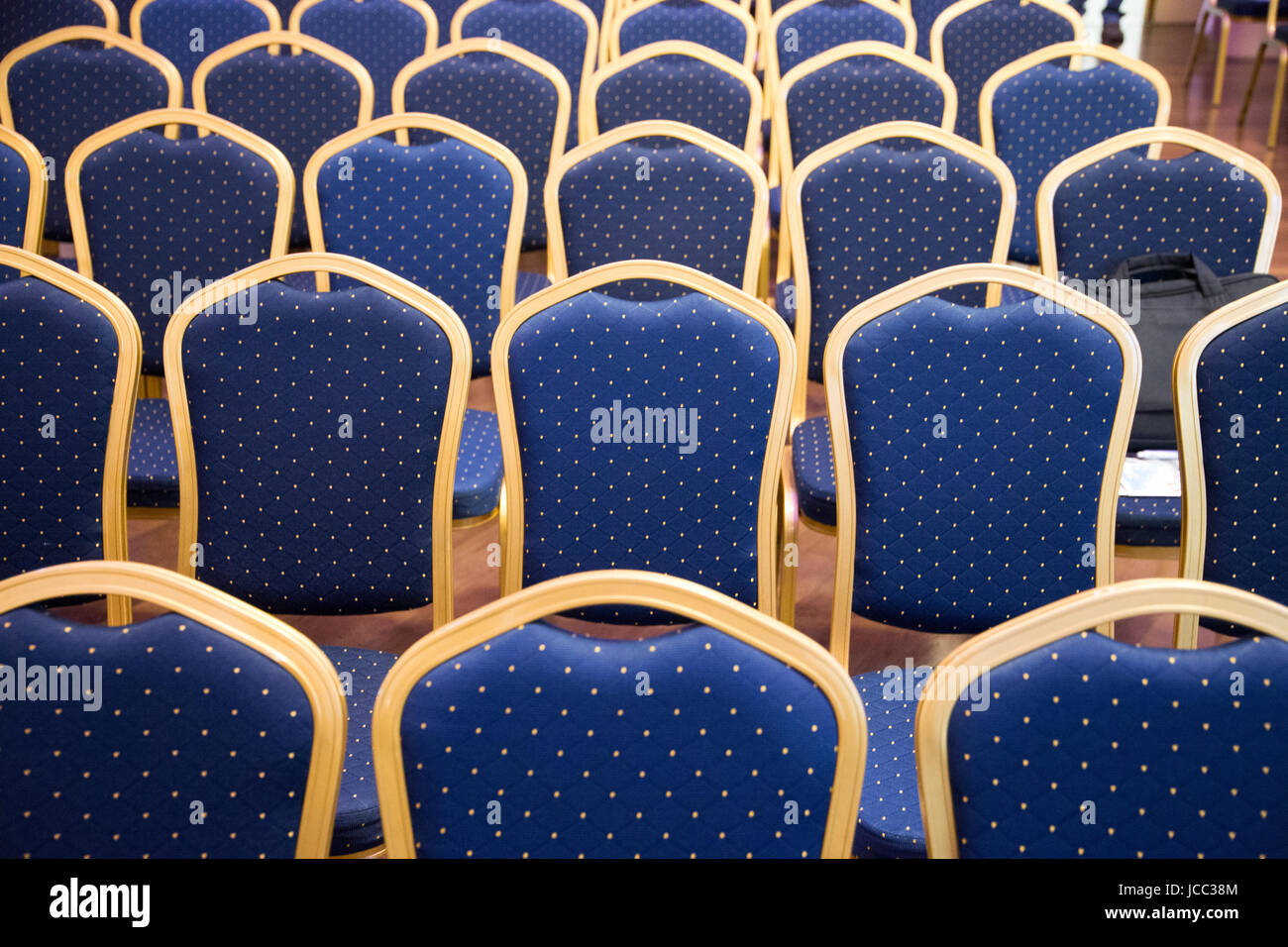 Press conference room empty seats hi-res stock photography and images ...