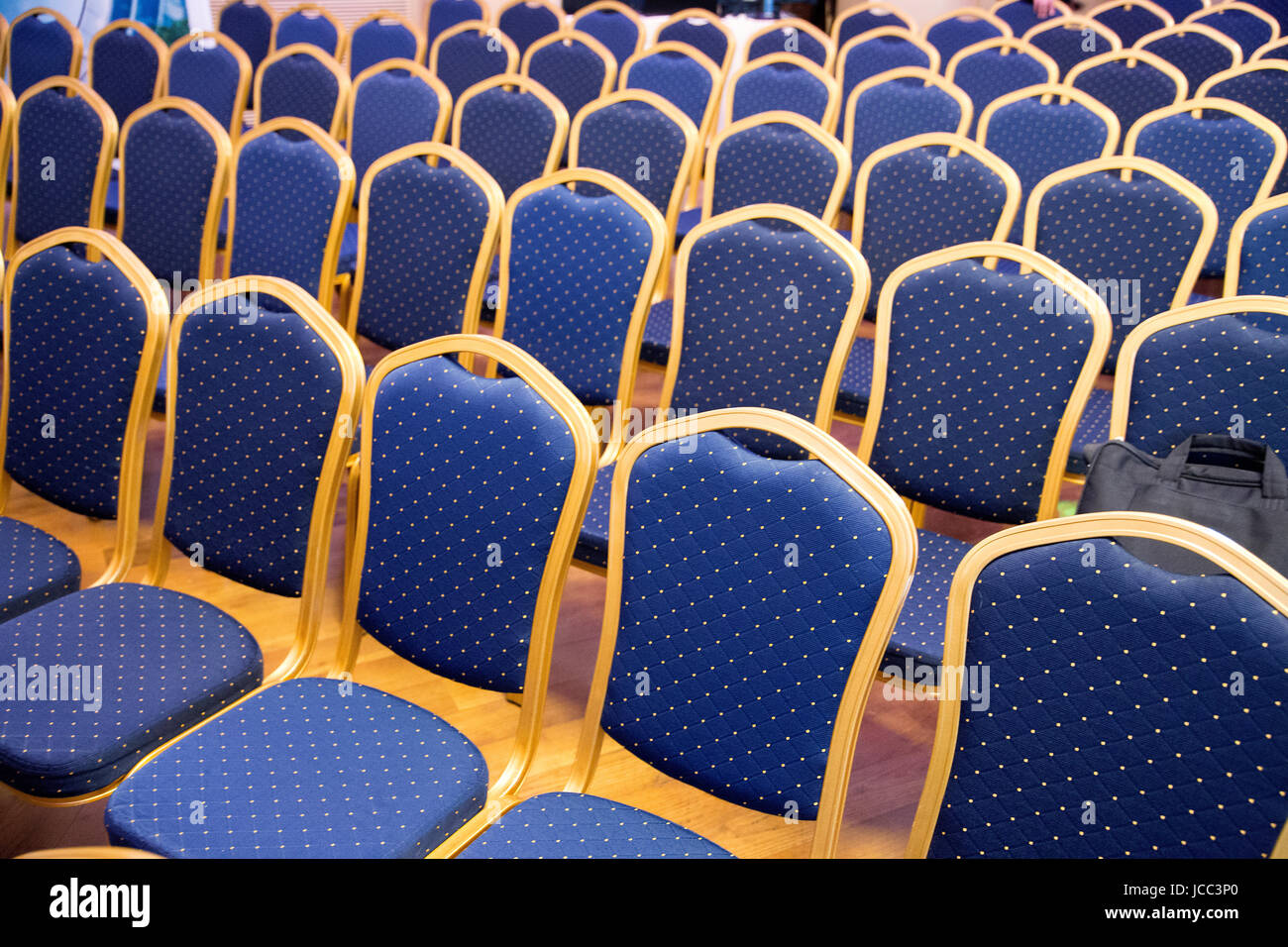 Press conference room empty seats hi-res stock photography and images ...