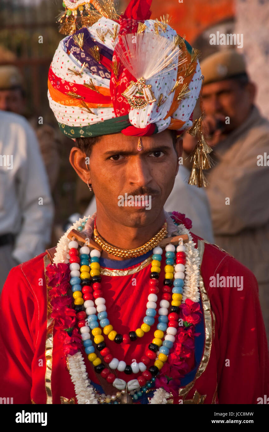 Jaisalmer desert festival dance hi-res stock photography and images - Alamy