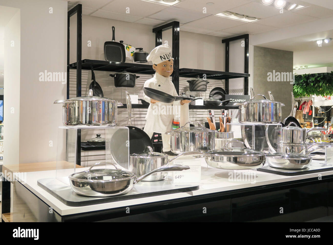Housewares Floor in Bloomingdale's Department Store in New York City ...