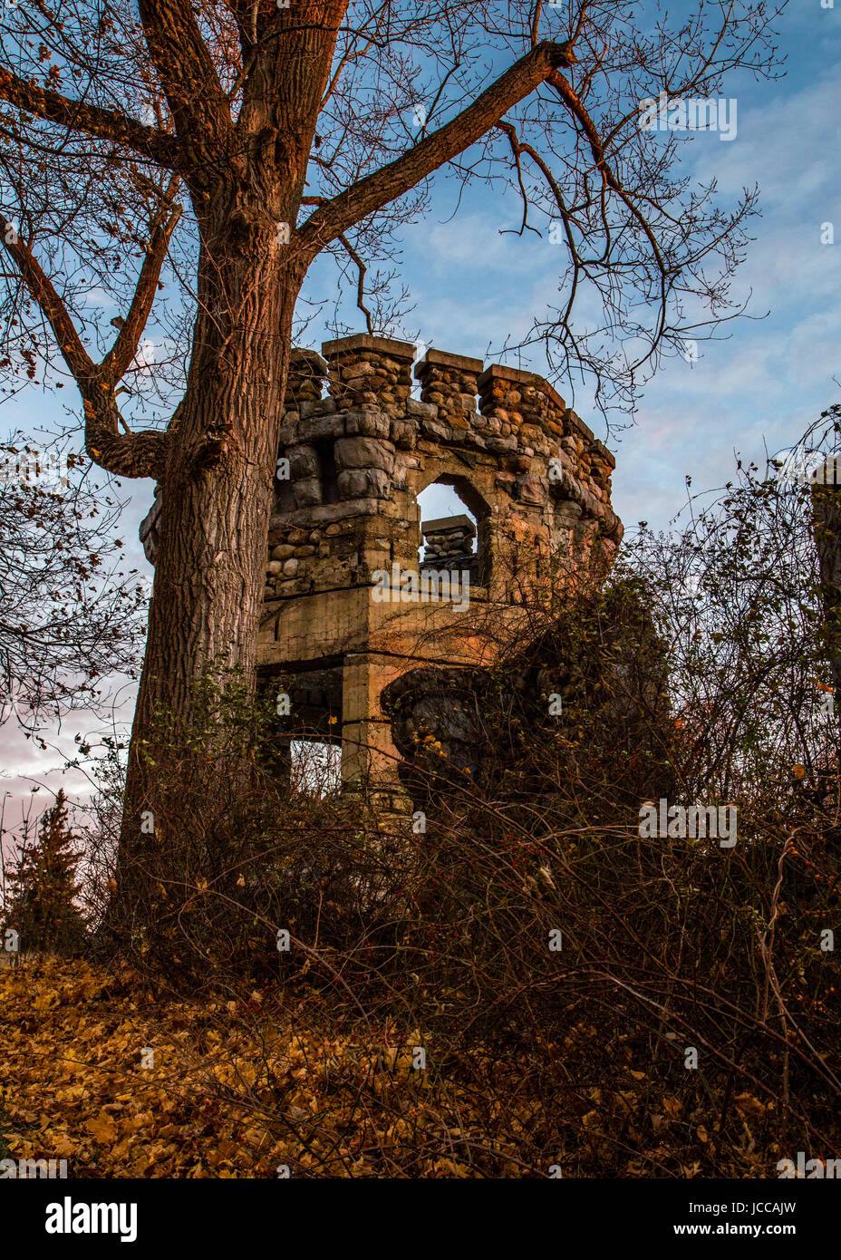 Ruined castle gothic hi-res stock photography and images - Alamy