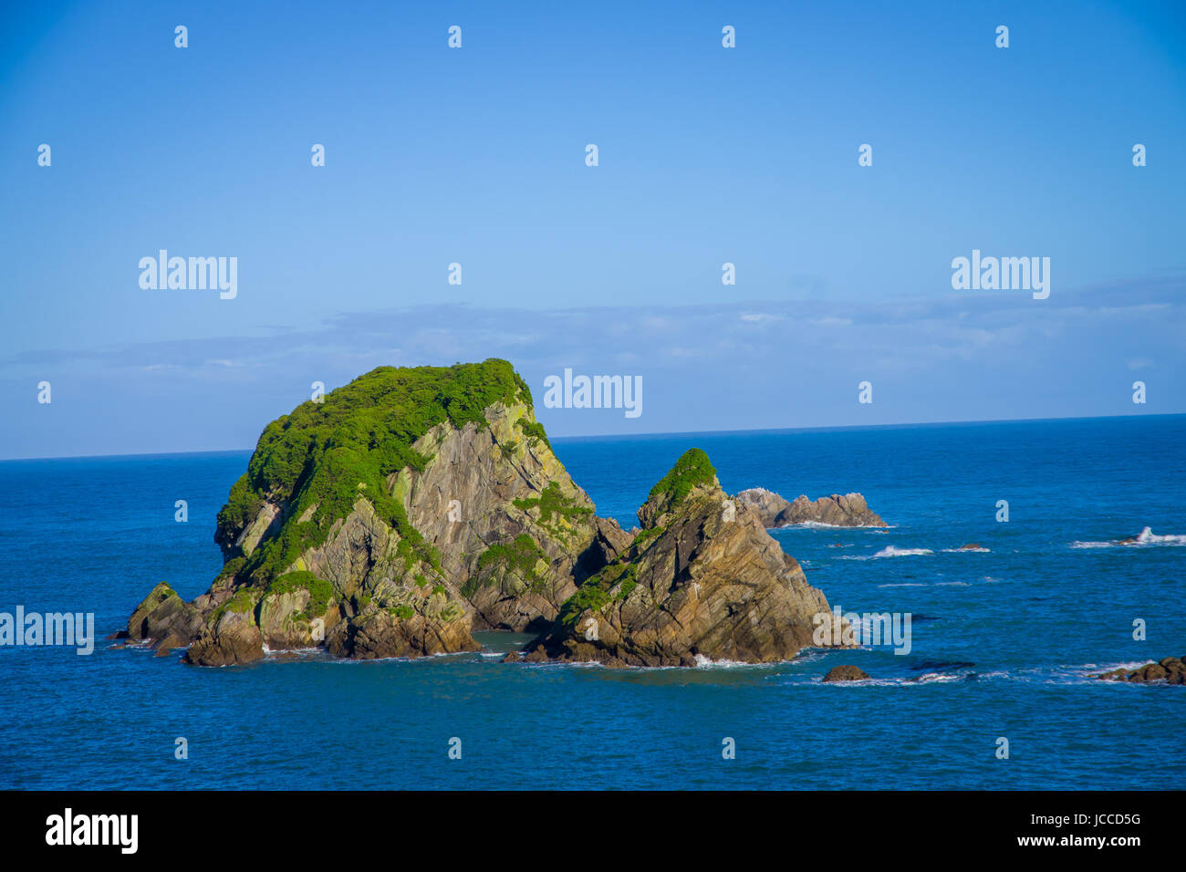 Wall Island near Cape Foulwind, View from the Cape Foulwind walkway at ...