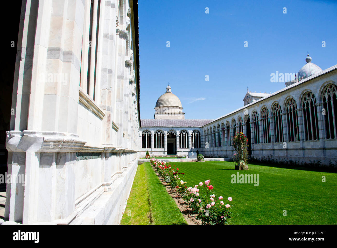 Monument monumental columns hi-res stock photography and images - Alamy