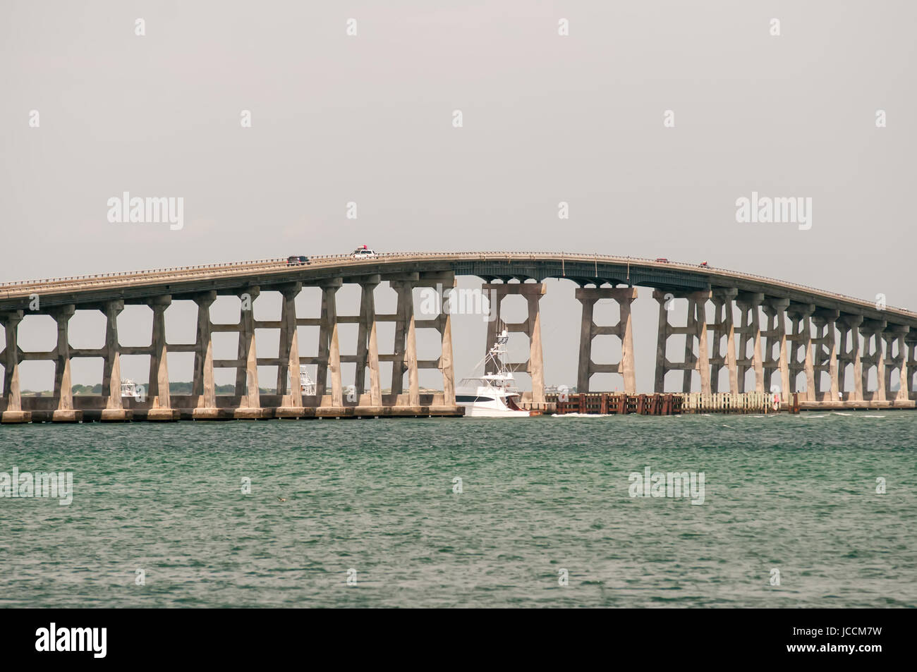 Bonner Bridge Oregon Inlet outer banks north carolina Stock Photo - Alamy
