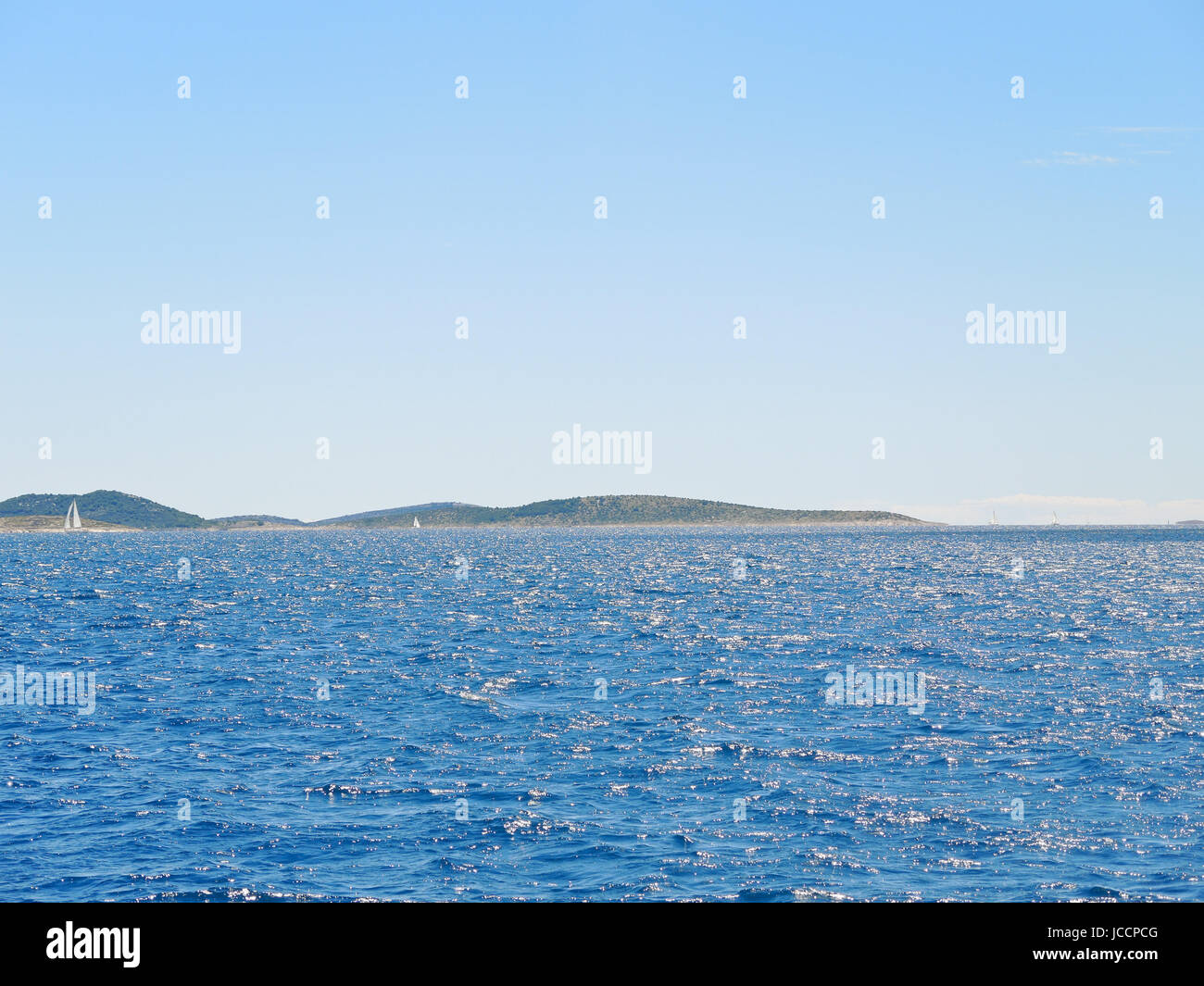 blue Adriatic Sea in Dalmatia under blue sky, Croatia Stock Photo - Alamy
