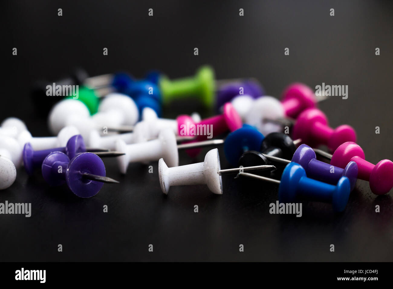 Drawing pin table hi-res stock photography and images - Alamy