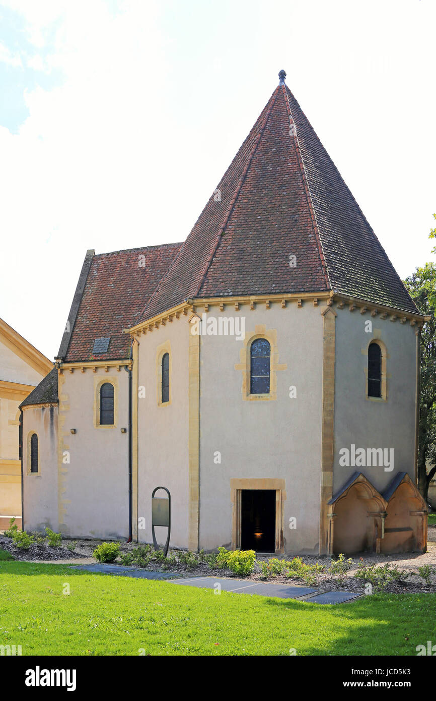 Octagonal buildings hi-res stock photography and images - Alamy