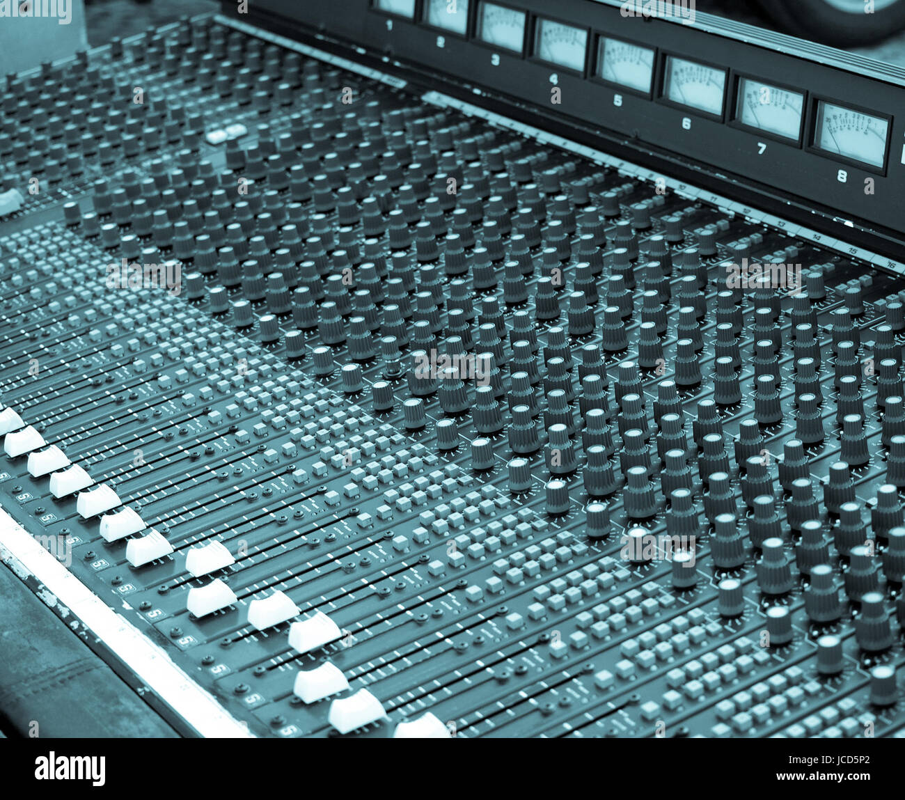 Soundboard cool hi-res stock photography and images - Alamy