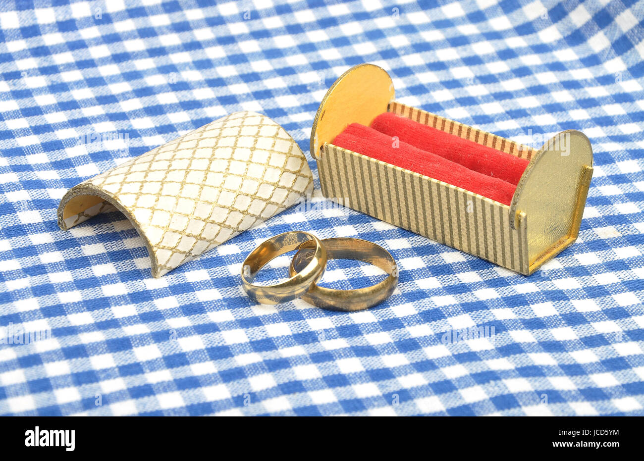 Arrangement with wedding rings Stock Photo - Alamy