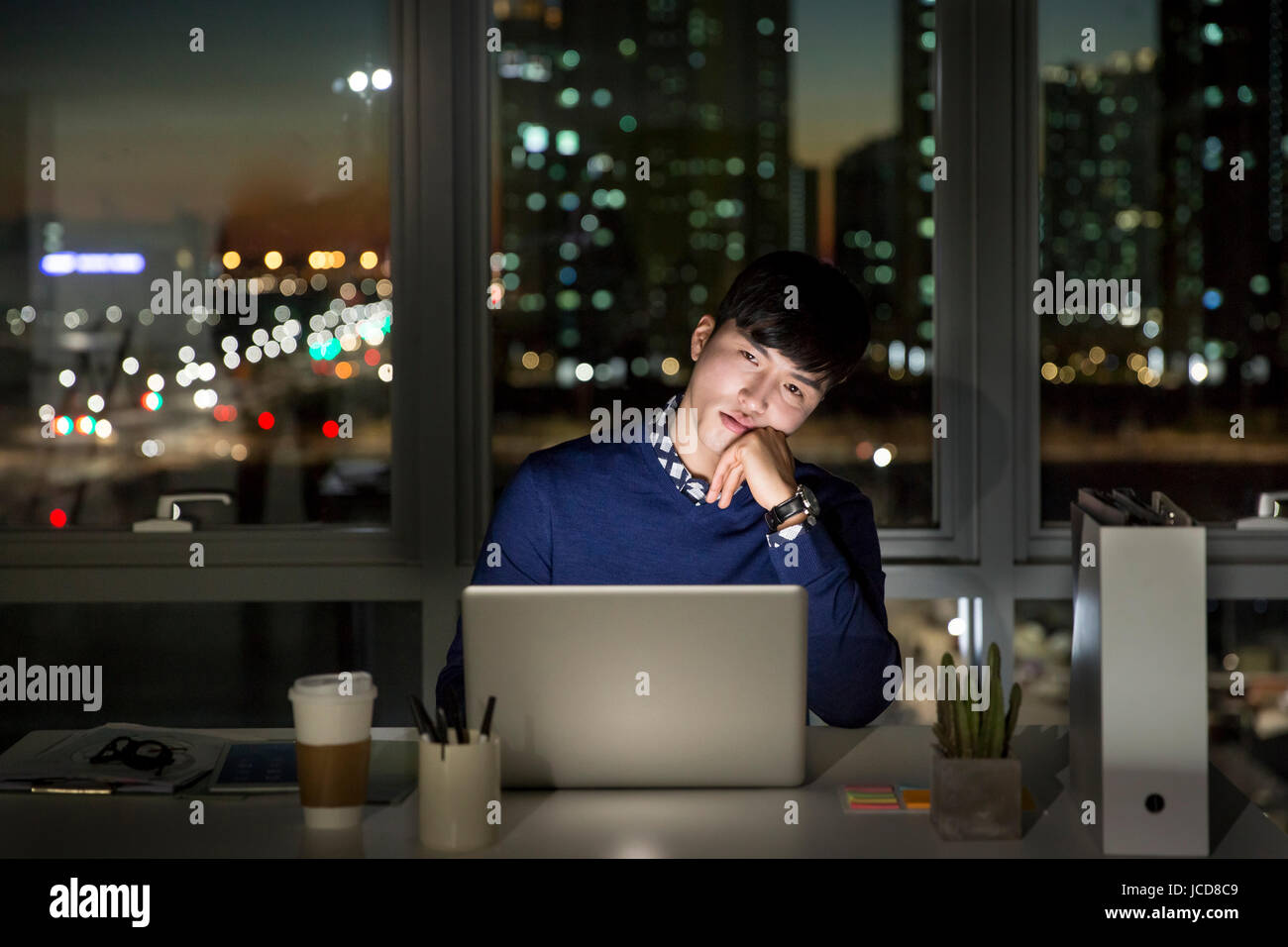 Stressful table hi-res stock photography and images - Alamy