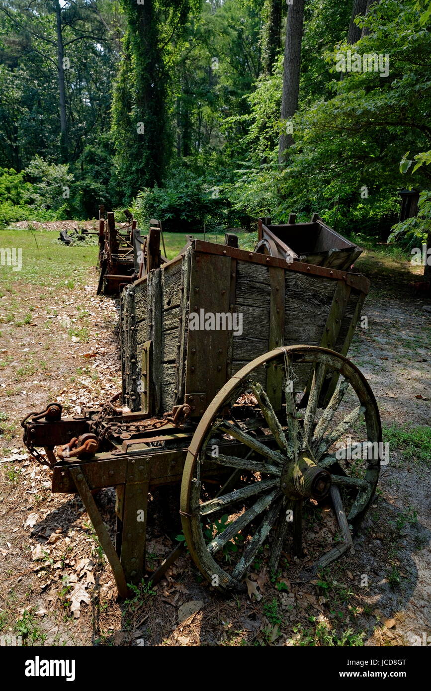 Rotten Cart High Resolution Stock Photography and Images - Alamy