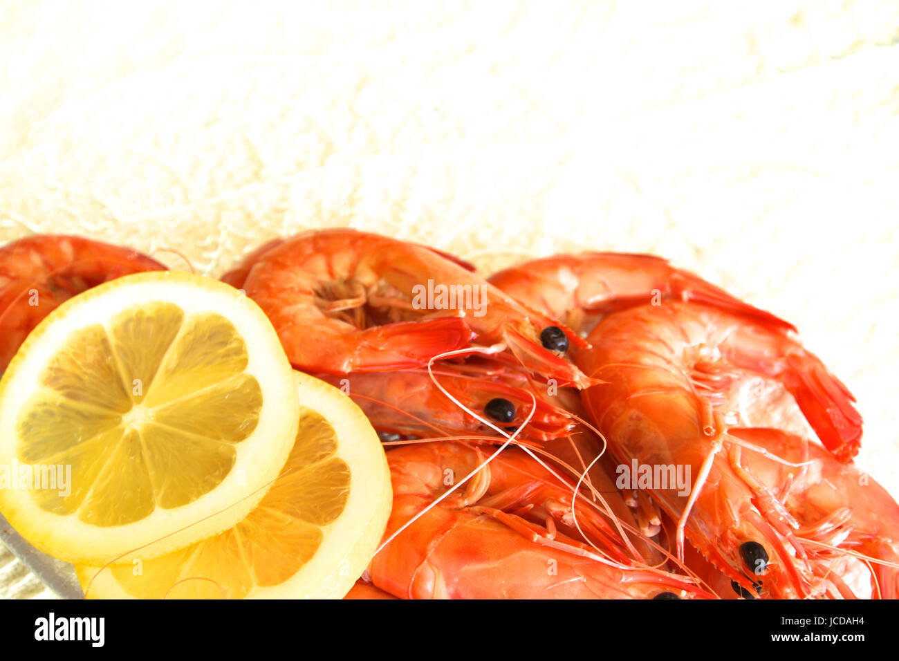 Cooked king prawns hi-res stock photography and images - Alamy