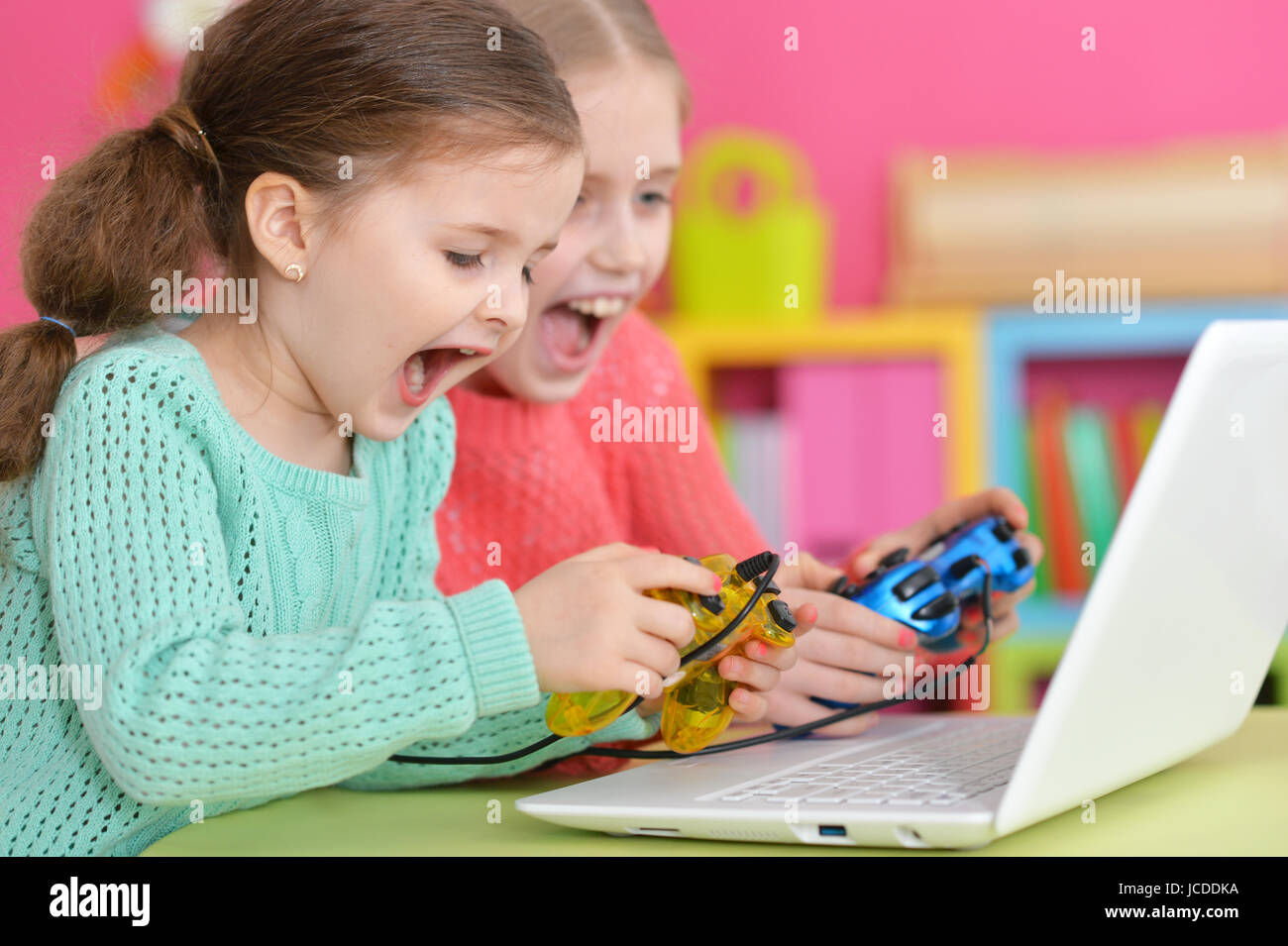 Excited girls hi-res stock photography and images - Alamy