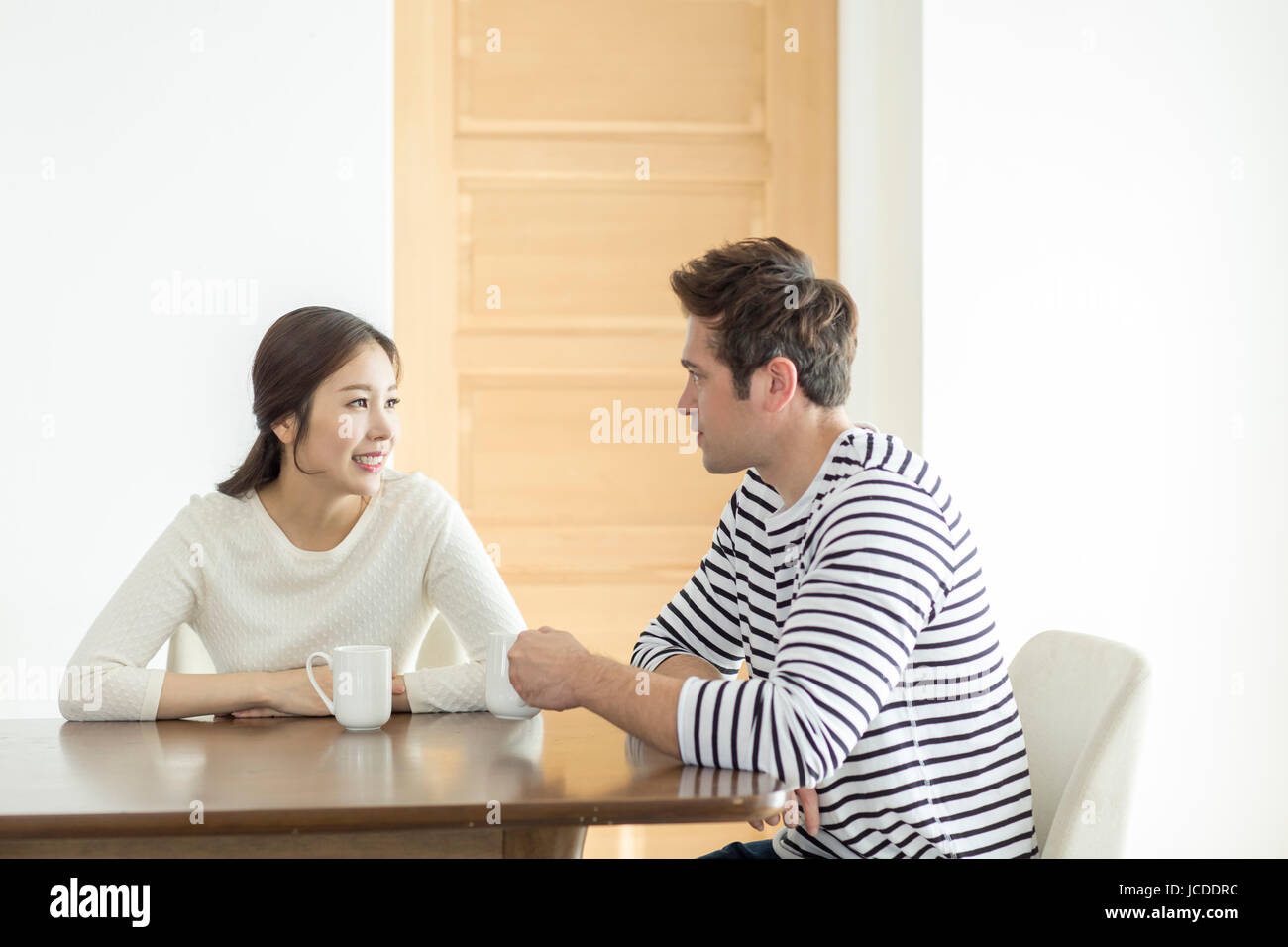Multicultural conversation hi-res stock photography and images - Alamy