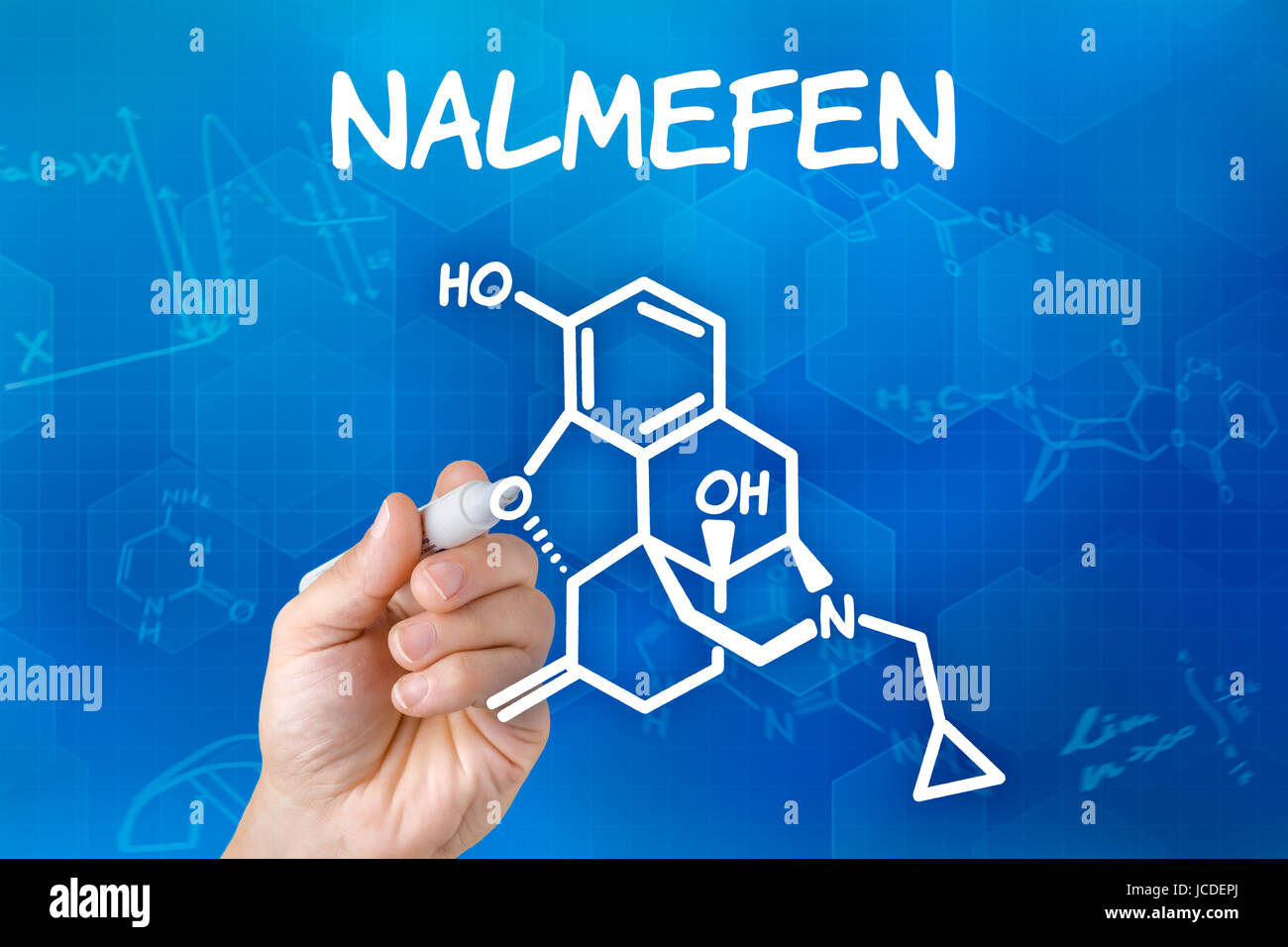 Hand mit Stift zeichnet chemische Strukturformel von Nalmefen Stock ...