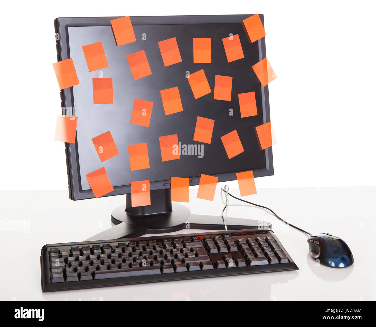 Post notes on computer monitor hi-res stock photography and images - Alamy