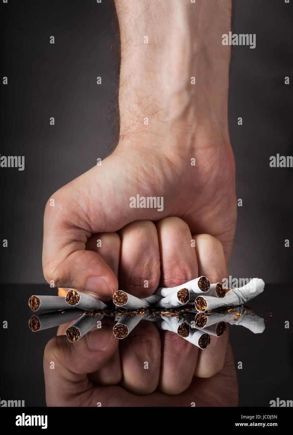 Split smoke break hi-res stock photography and images - Alamy