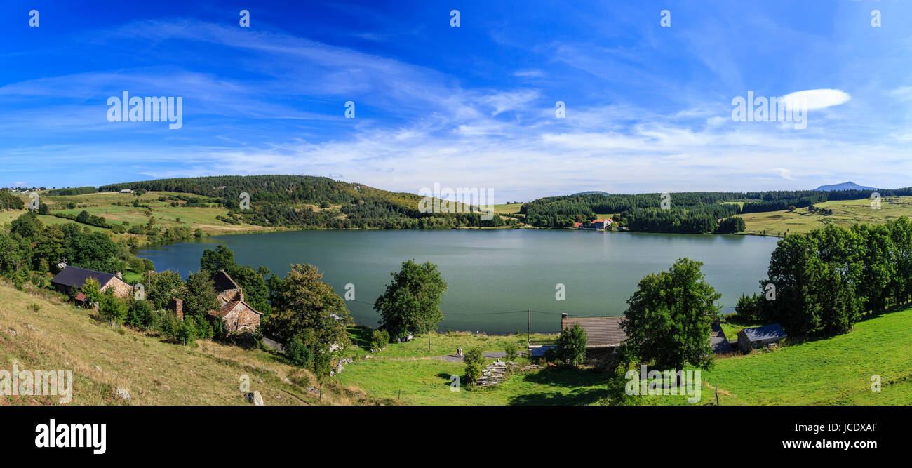 France, Haute-Loire (43), Saint-Front, lac de Saint-Front // France ...