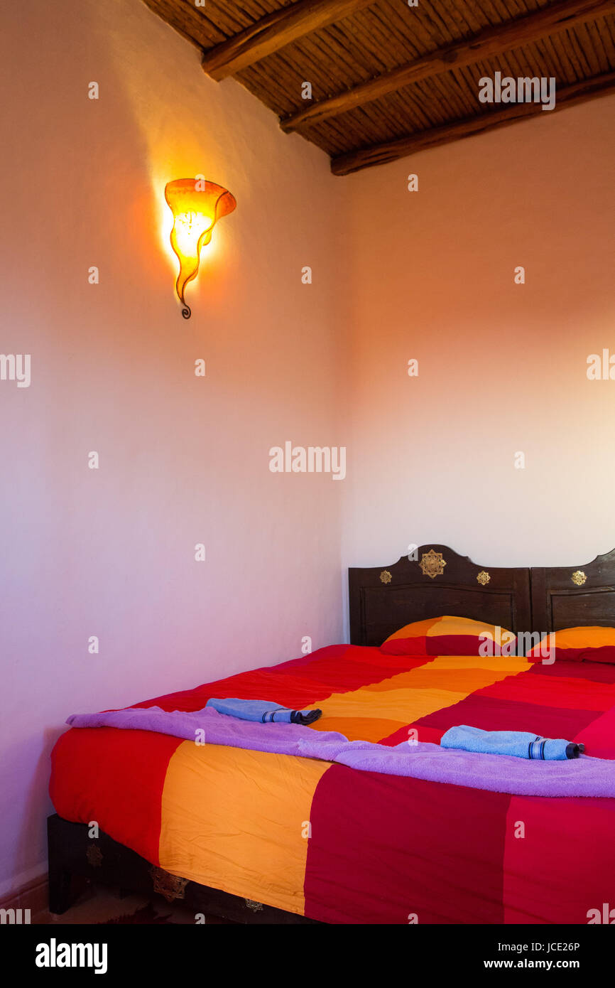 Beautiful authentic arabic bedroom in a traditional Moroccan riad ...