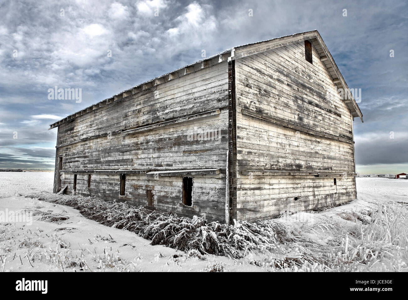 barn in winter setting Stock Photo - Alamy