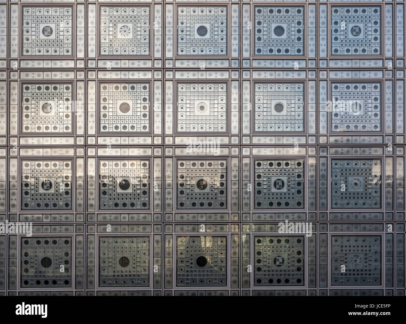 Mond arabe hi-res stock photography and images - Alamy