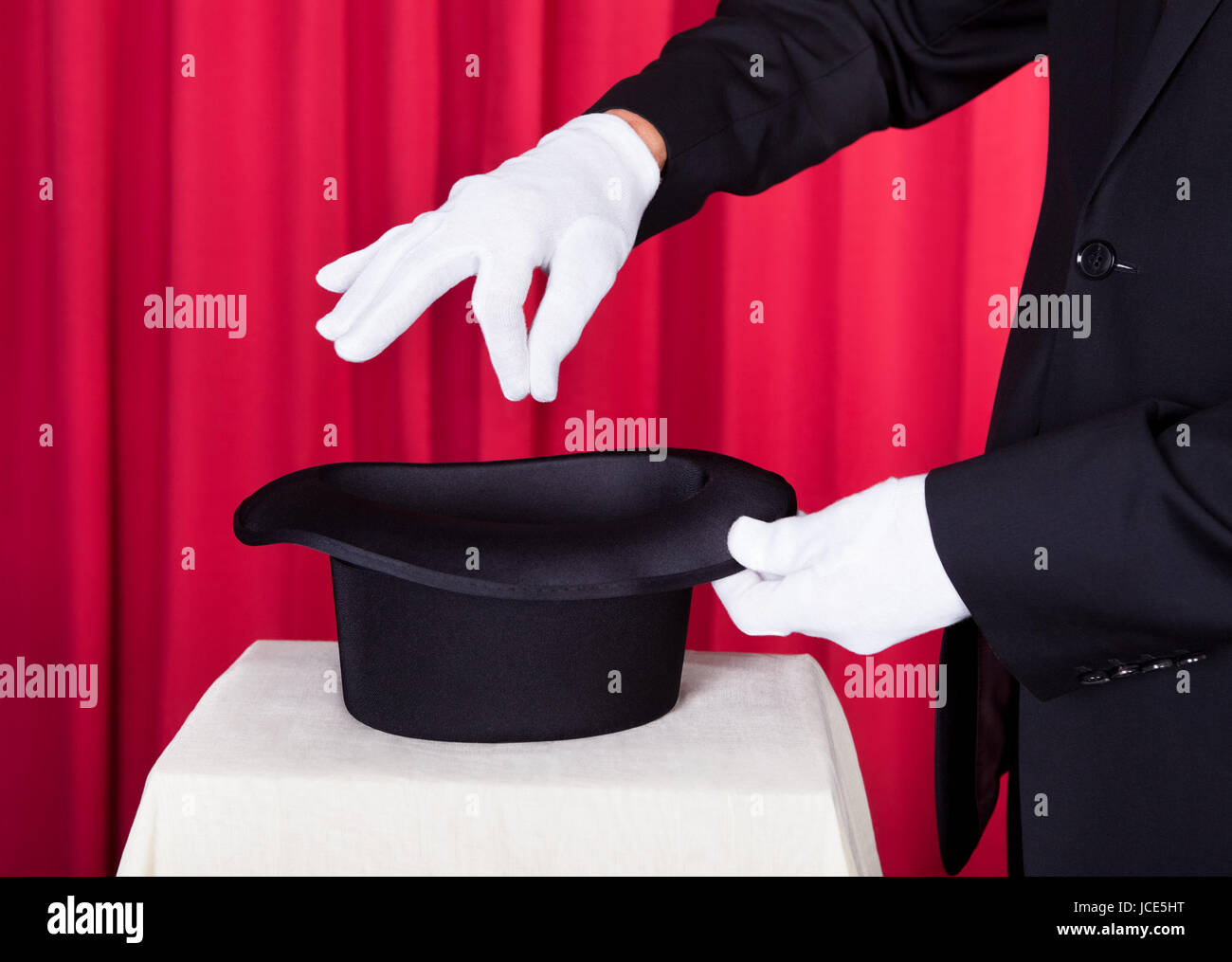 Magician Empty Top Hat High Resolution Stock Photography and Images - Alamy