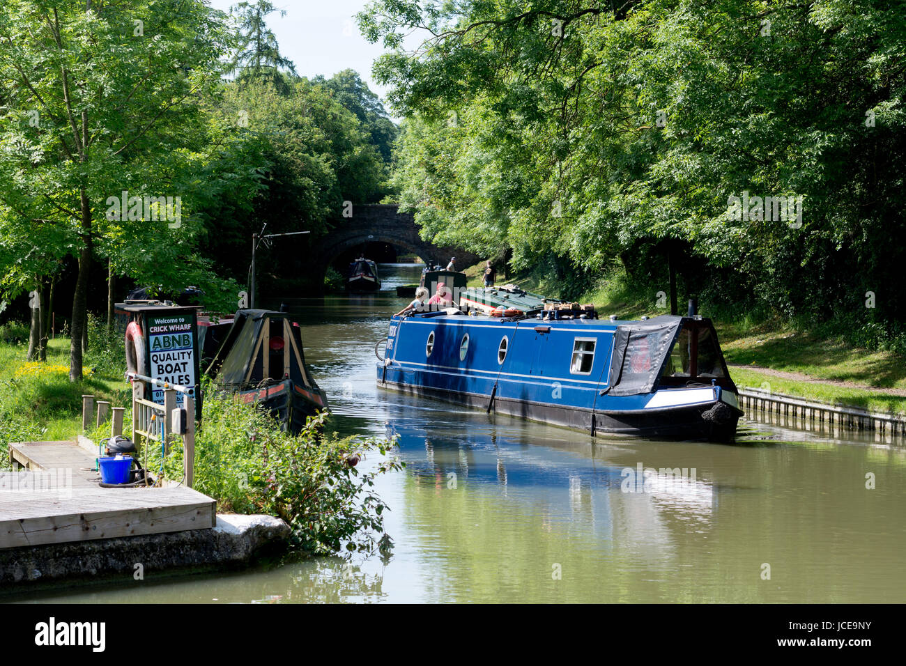 The Grand Union Canal at Crick Wharf, Northamptonshire, England, UK ...