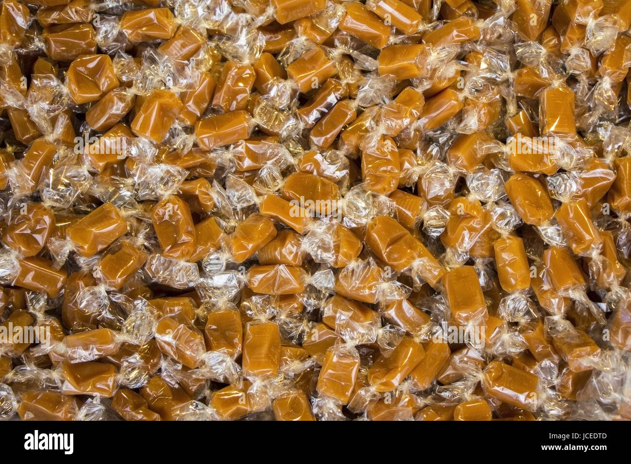 Wrapped candies hi-res stock photography and images - Alamy