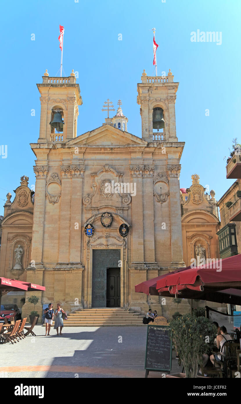 Basilica church and cafes in Saint George´s square, Plaza San Gorg ...