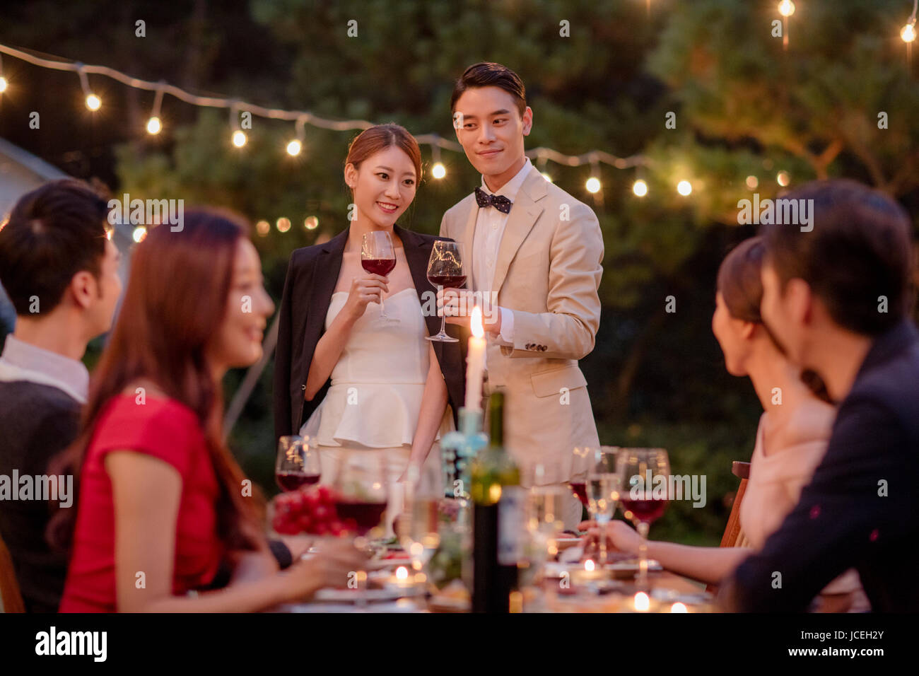 People at party hi-res stock photography and images - Alamy
