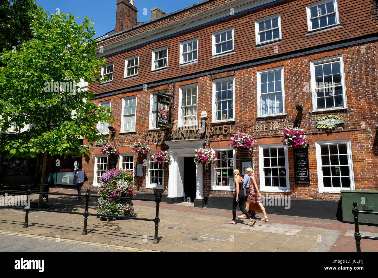 The County Hotel pub, Wetherspoon, ashford high street, ashford, kent ...