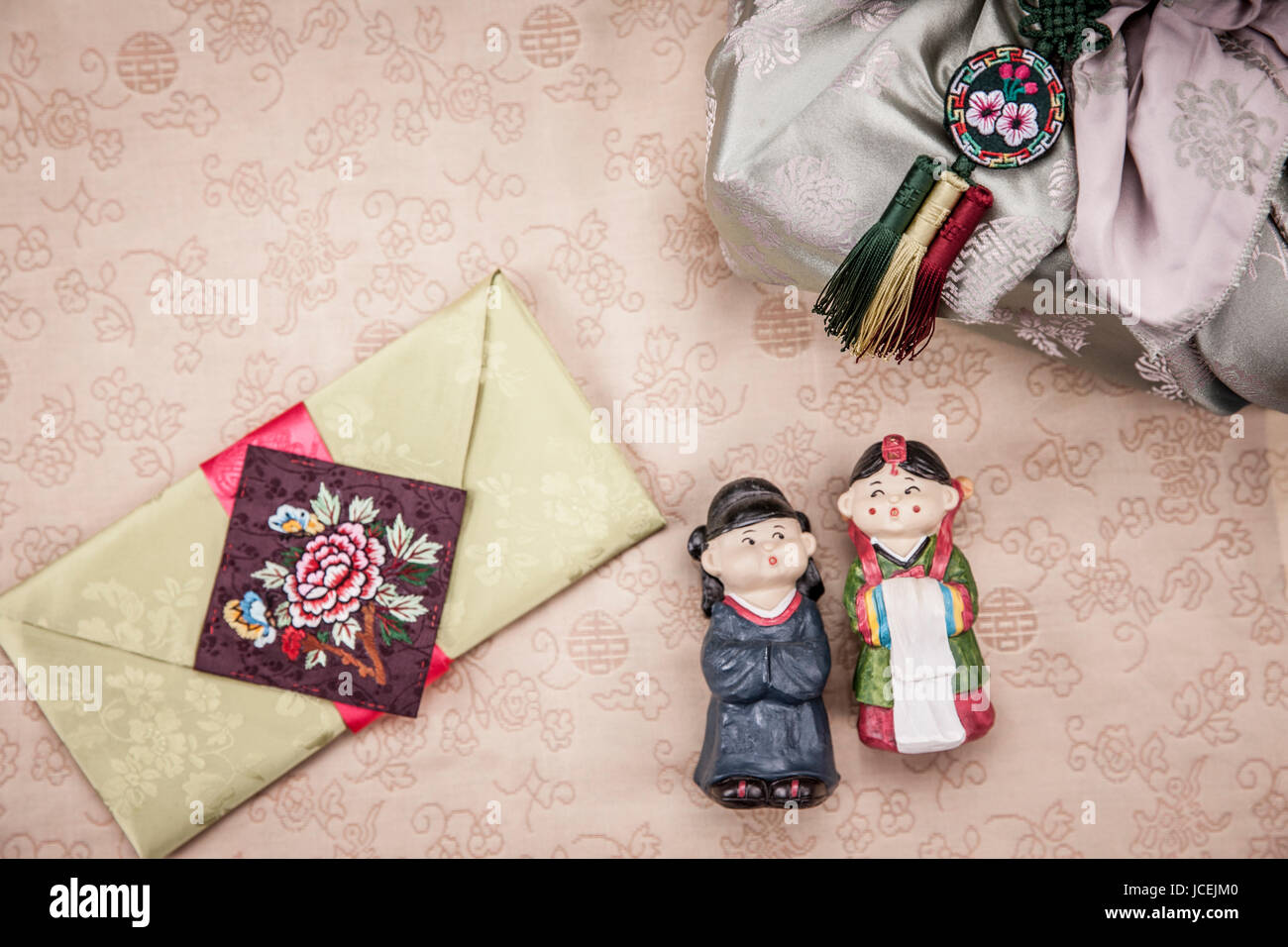 Traditional Korean objects for New Year Stock Photo - Alamy