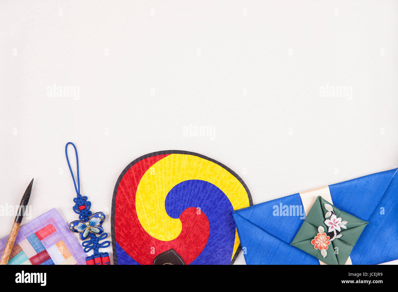 Traditional Korean objects for New Year Stock Photo - Alamy