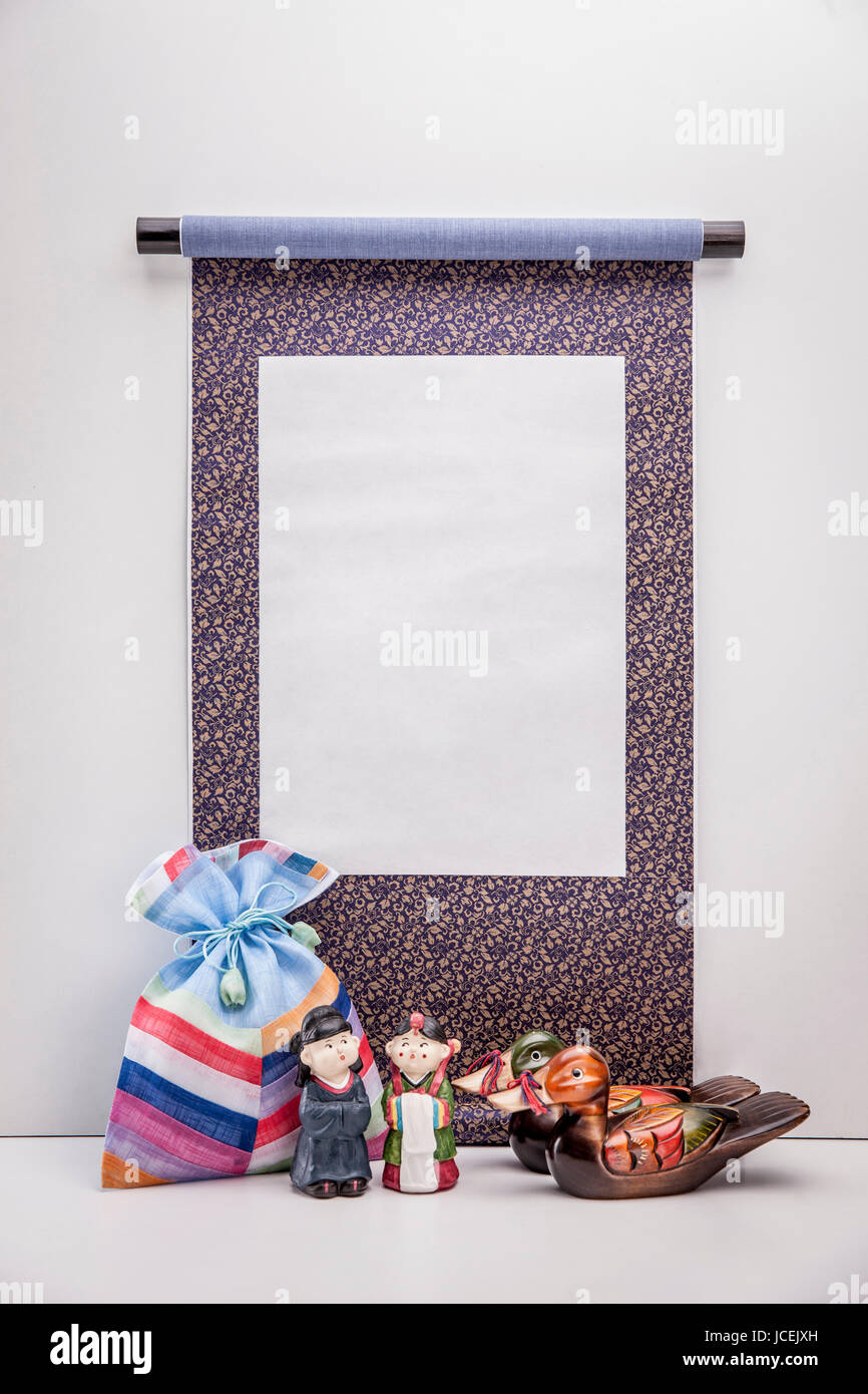 Scroll with traditional Korean objects Stock Photo - Alamy