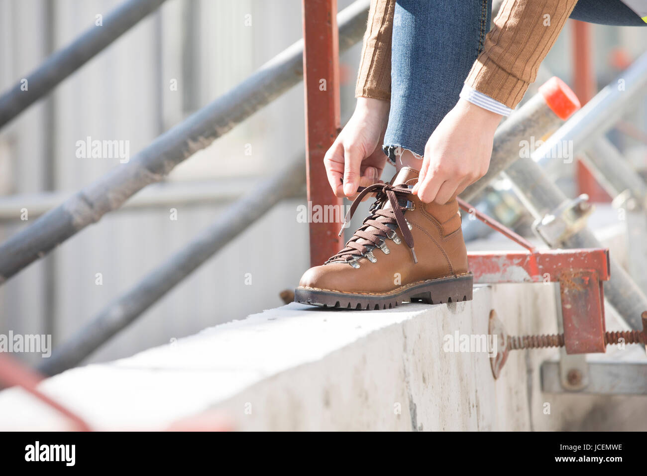 Korean construction hi-res stock photography and images - Alamy