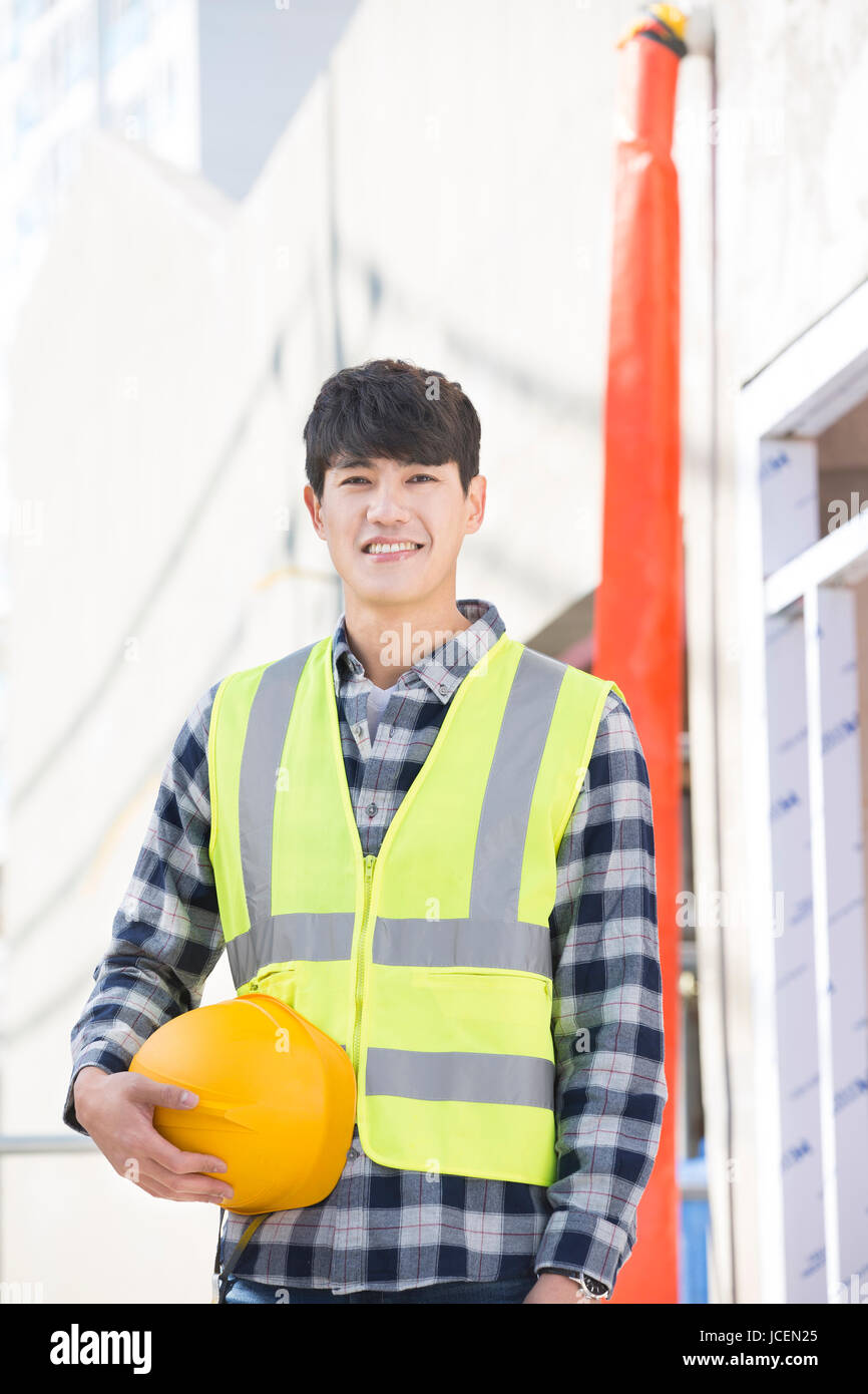 Smiling construction hi-res stock photography and images - Alamy