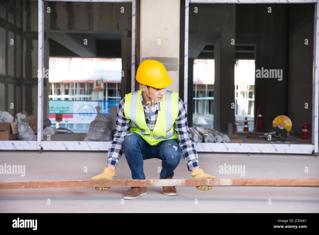 Korean construction work hi-res stock photography and images - Alamy