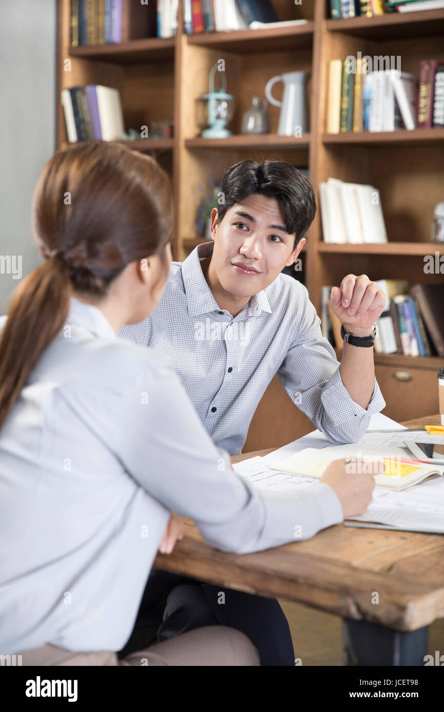 People having talk hi-res stock photography and images - Alamy