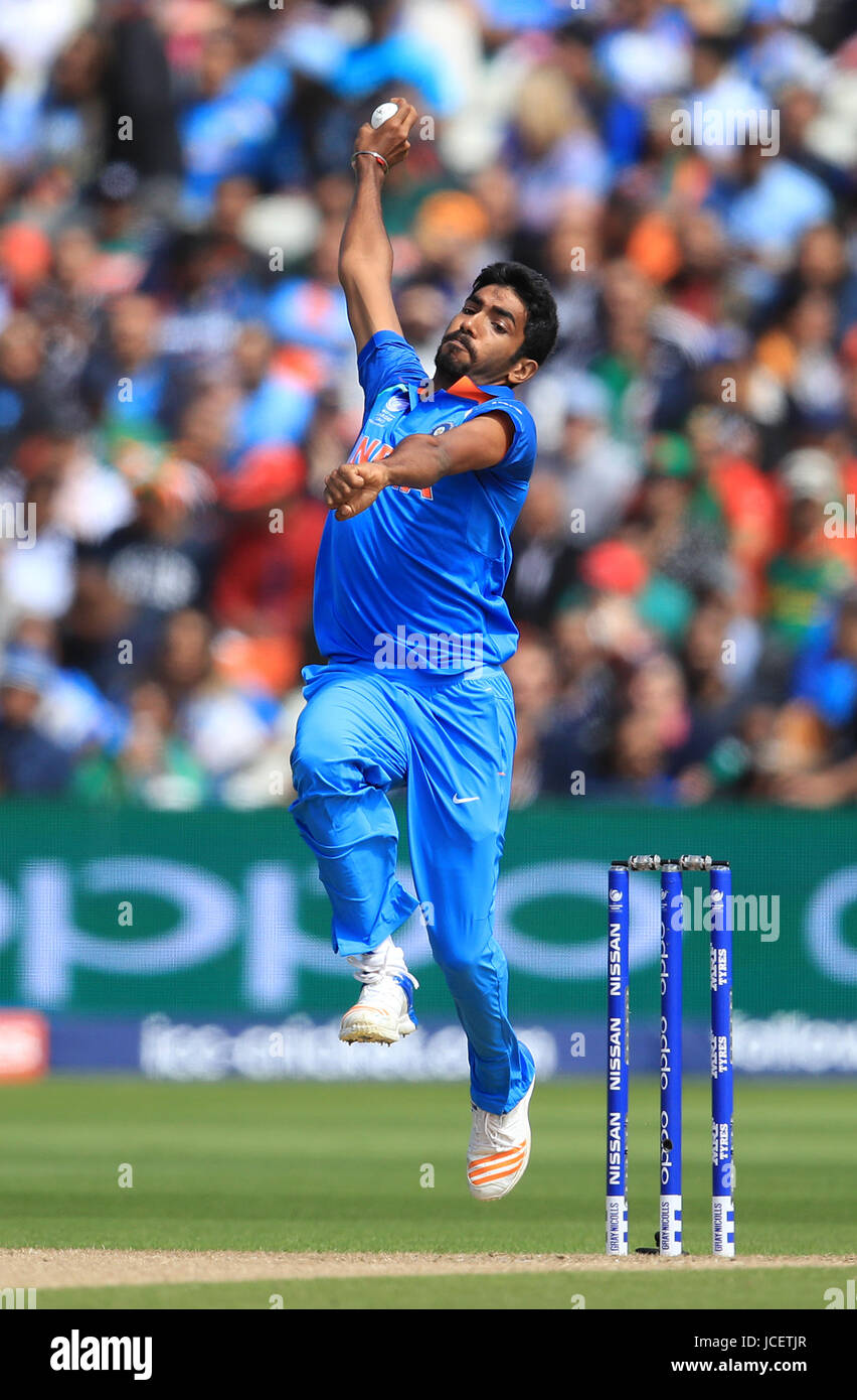 Jasprit bumrah hi-res stock photography and images - Alamy