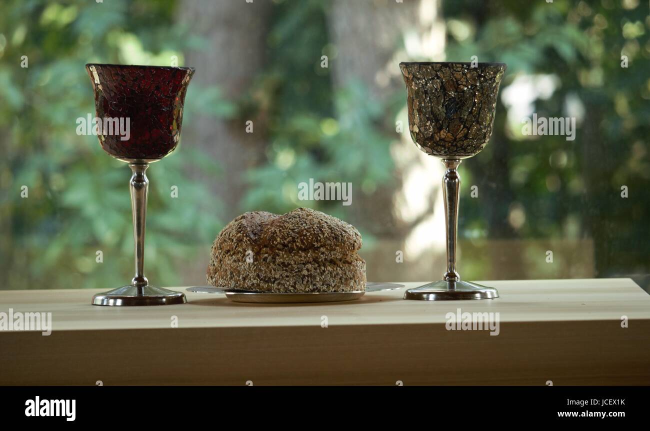 True glass hi-res stock photography and images - Alamy
