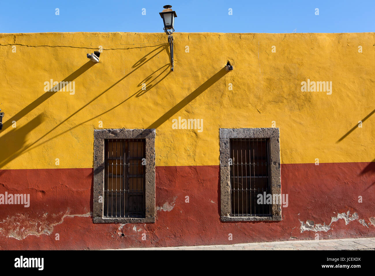 bright color Mexican house exterior Stock Photo - Alamy