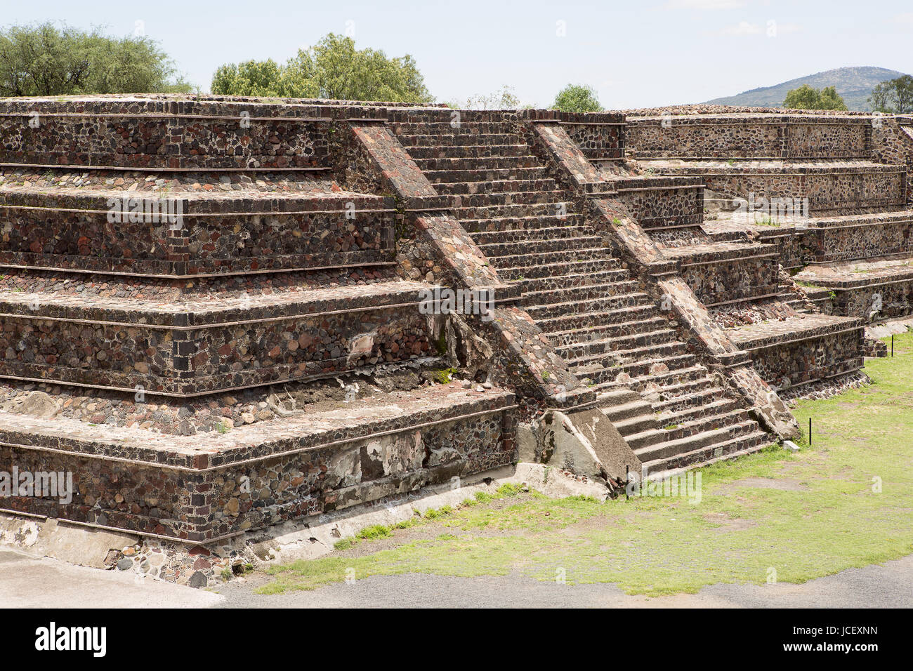 flat top Aztec pyramid in Mexico Stock Photo - Alamy